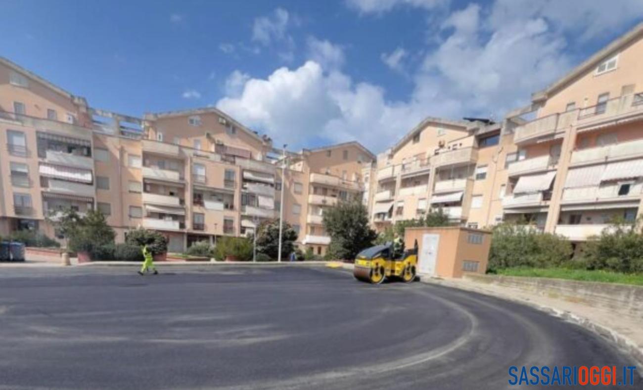Dopo 15 anni arriva il nuovo asfalto in due strade a Sassari